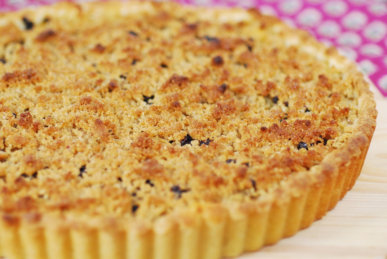 Know Whey: Crumble-Topped Apple and Currant Tart