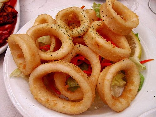 Pinoy Food and Recipes: Calamares(Calamari with Lime)