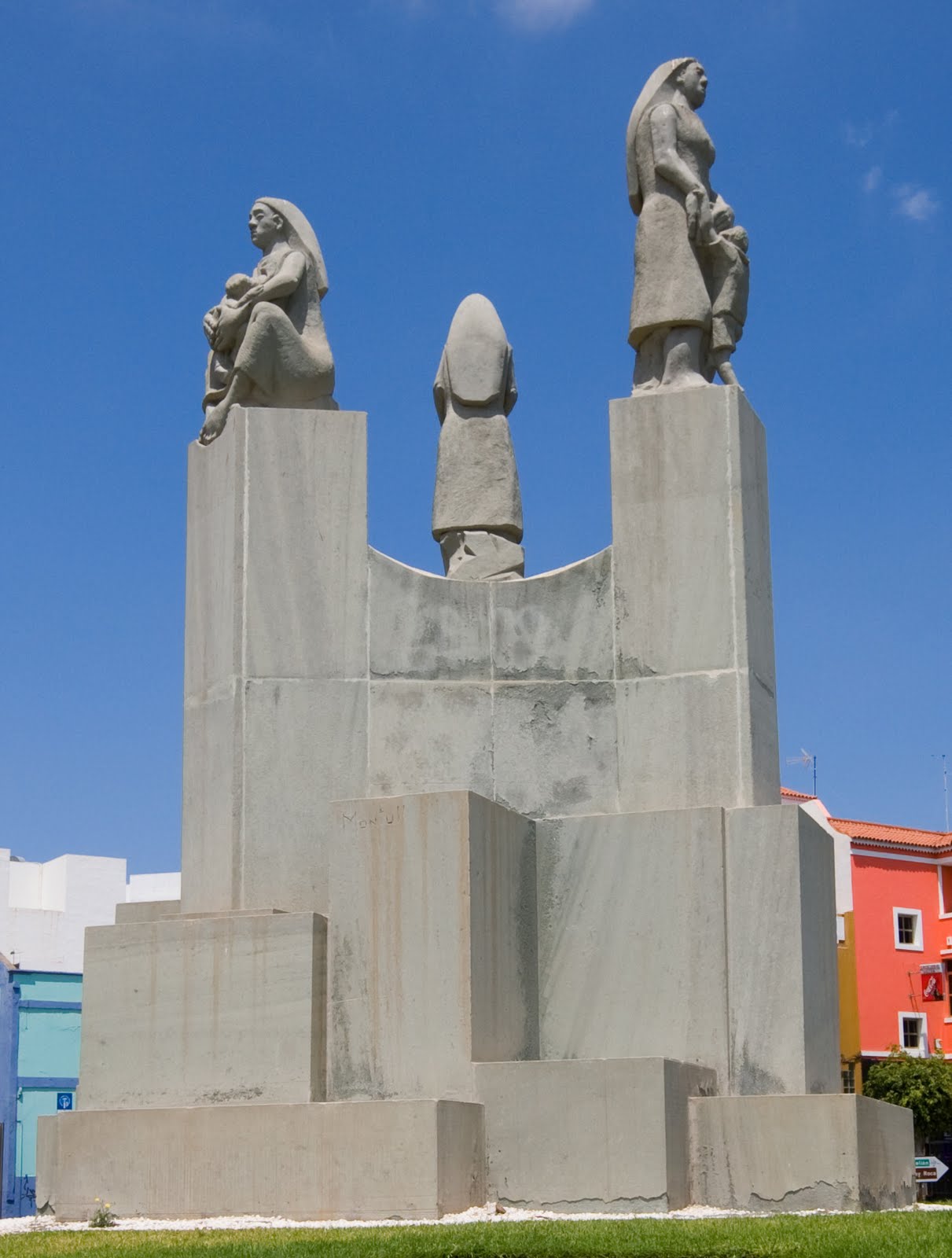Esculturas Gran Canaria: " Monumento a la madre ", piedra de Cataluña ...
