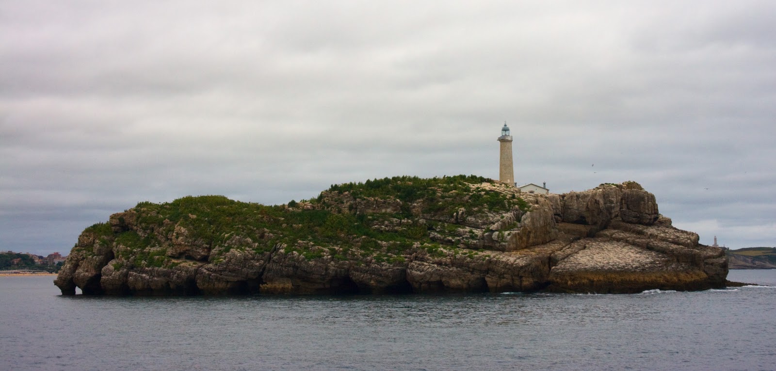 Santander "Cantabria Infinita": El faro de la Isla de Mouro - Santander