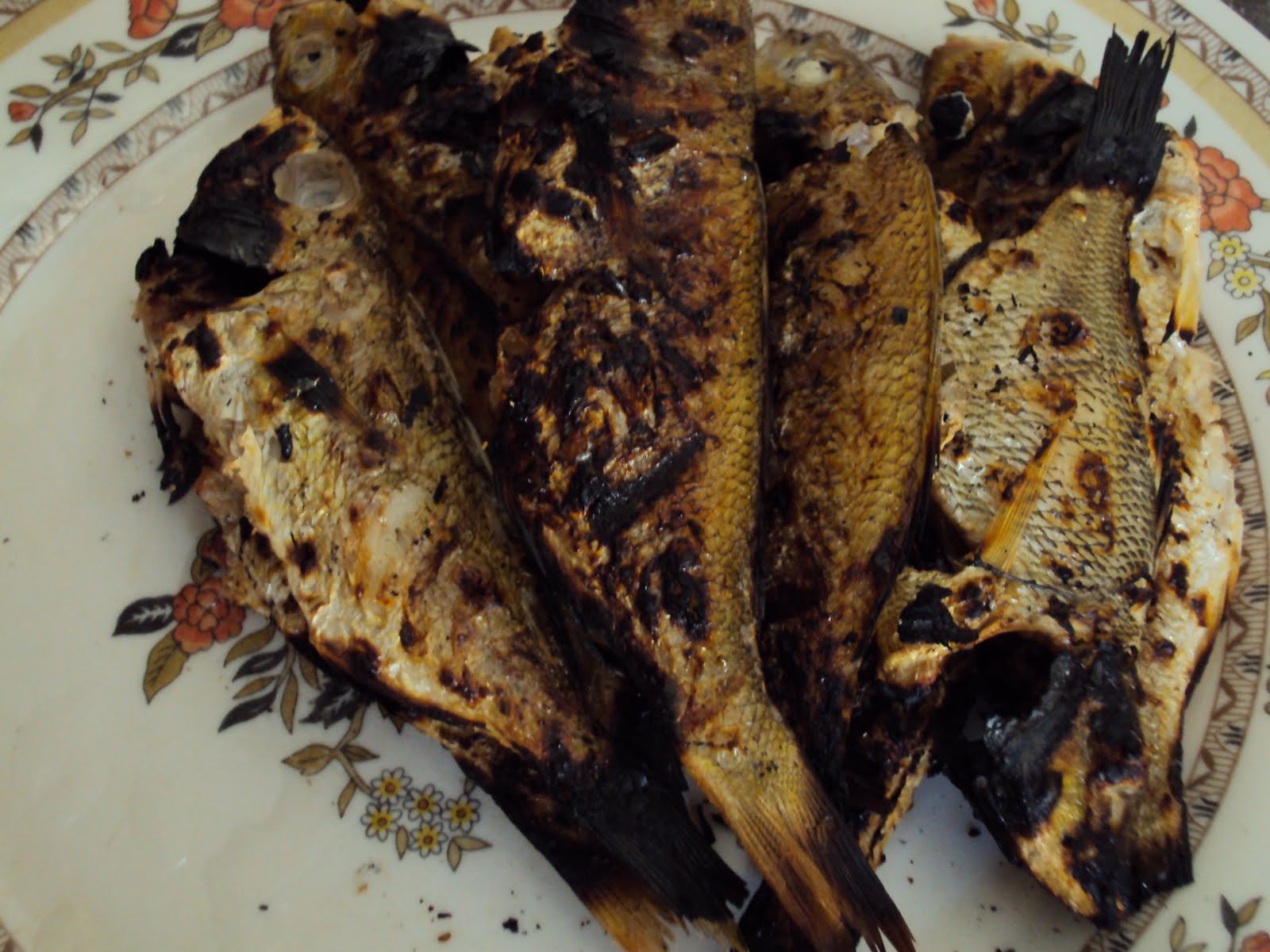 Foodie Thoughts: Sinugbang Isda (Grilled Fish)