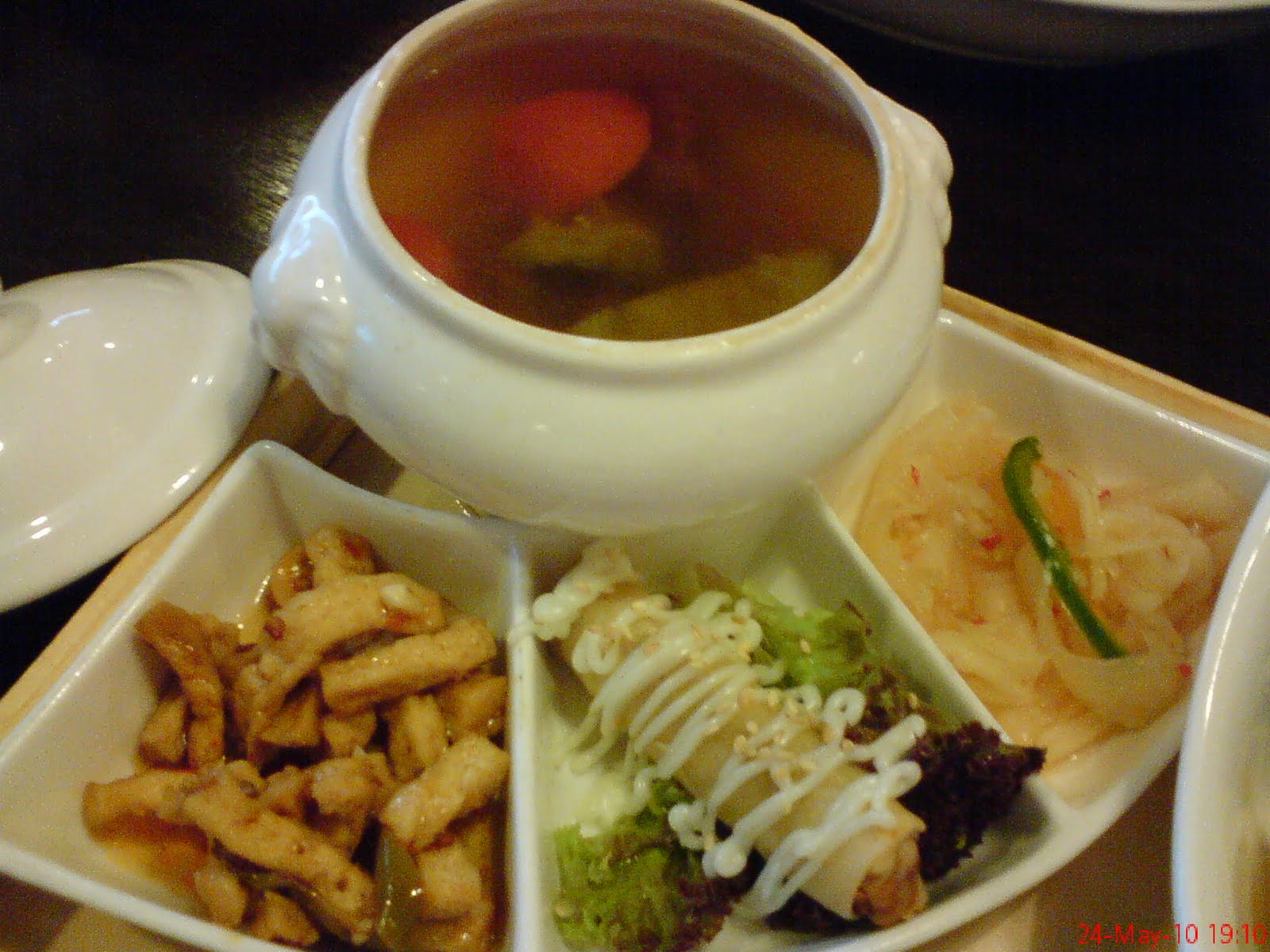 Yummy Food In Town: Xian Ding Wei Taiwanese Tea Room 鮮定味台灣茶坊