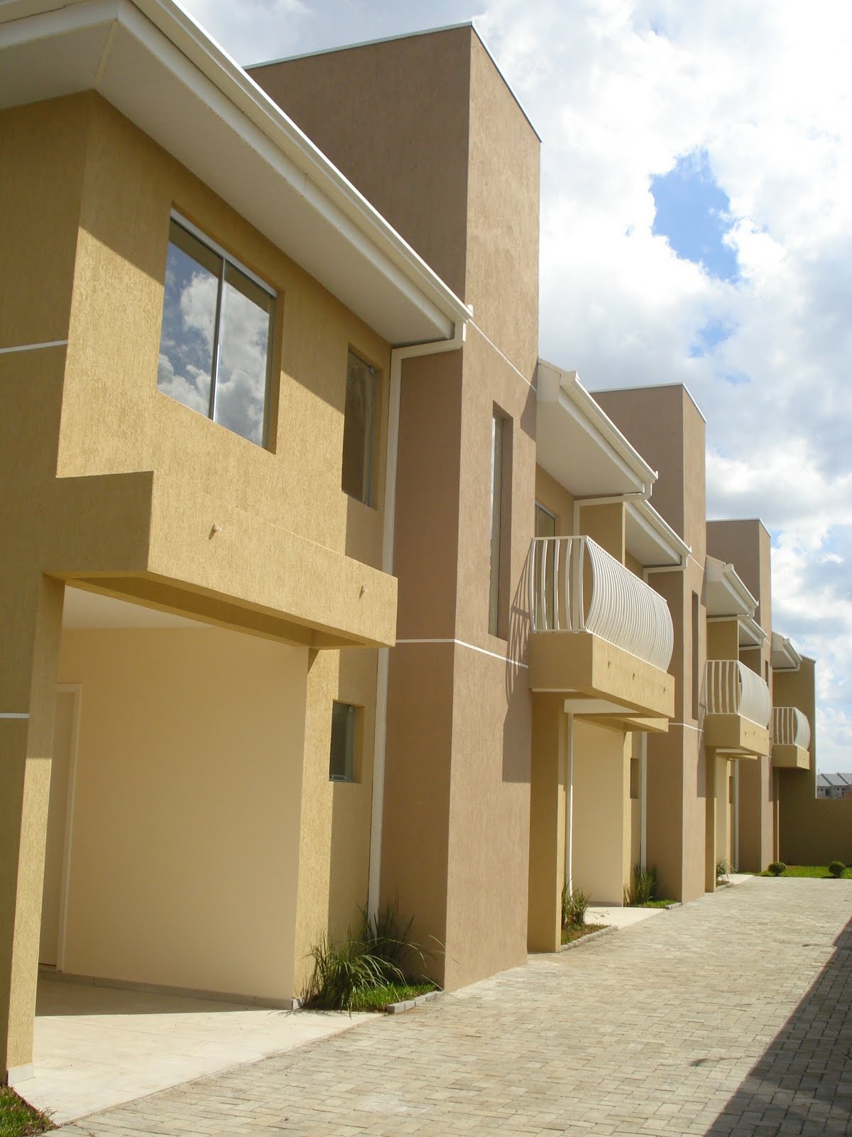 STIVAL Arquitetos: HABITAÇÃO UNIFAMILIAR EM SÉRIE