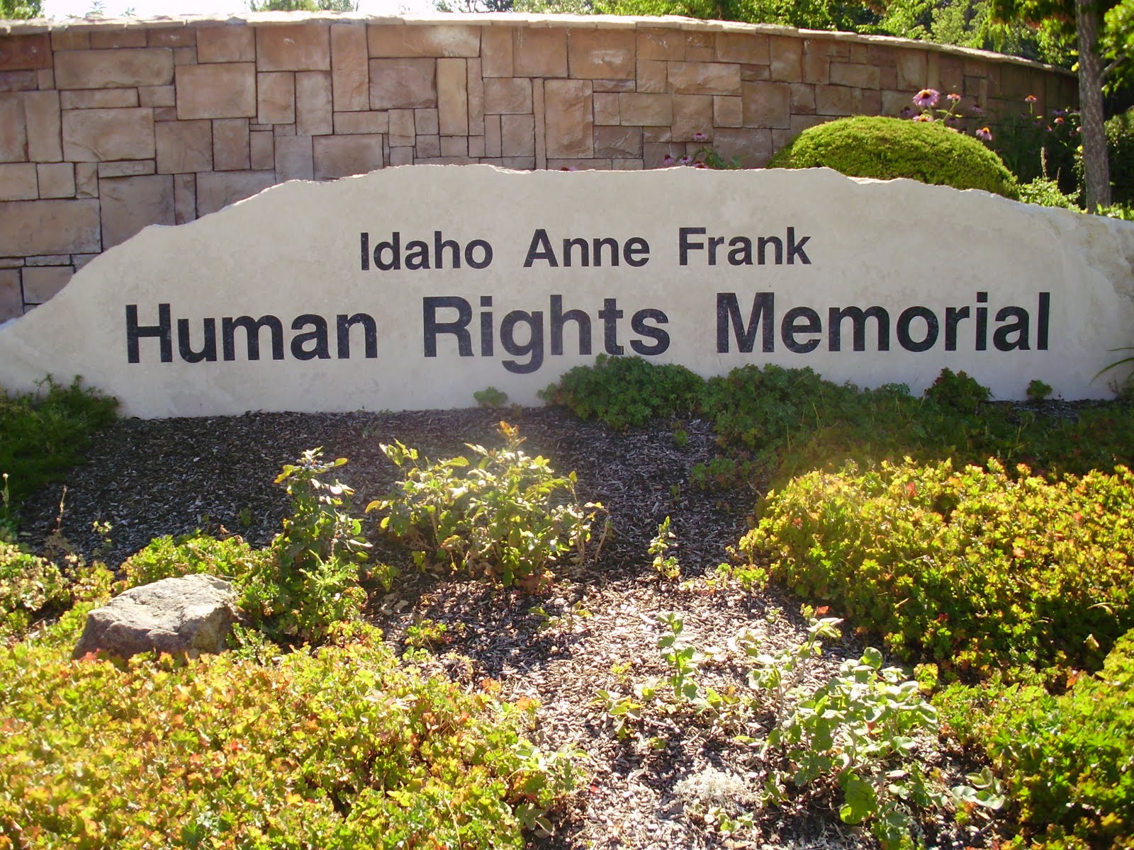 Life at 55 mph: Anne Frank Human Rights Memorial in Boise, Idaho (click ...