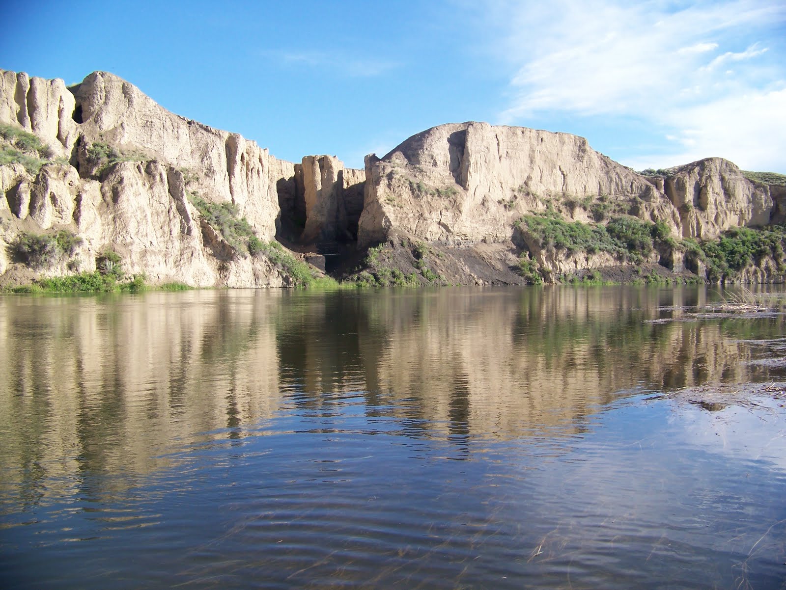 Fly Fishing the West with Howard: Wading at the Grey Reef
