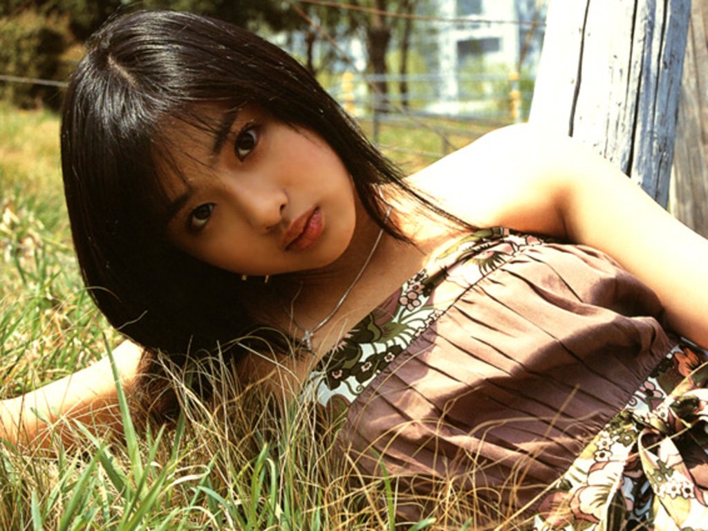 Ishihara Satomi Wallpaper Hot Box Wallpapers
