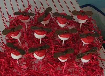 Fiesta Friday/Real Party - De Plane! De Plane! - Revel and Glitter