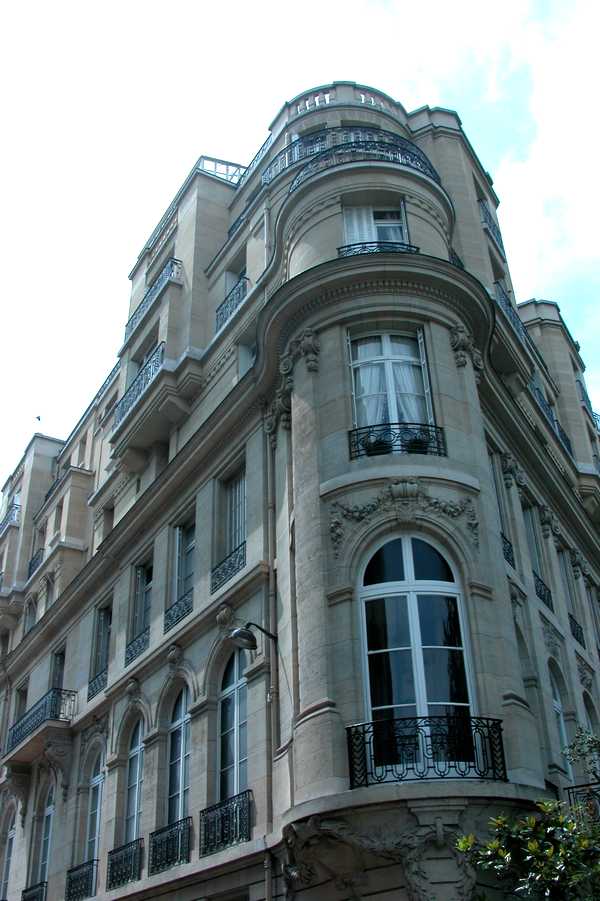 PARIS ARCHITECTURE: RUE SPONTINI