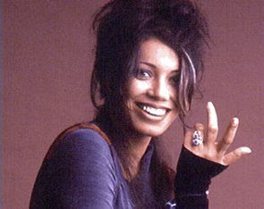 Zaman Zaman: Afro-Turk Jazz Singer Melis Sokman