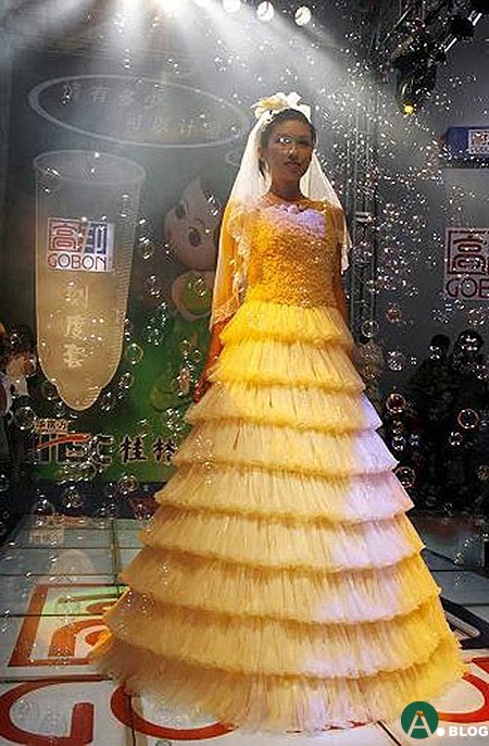 Weird and Amazing: Weird Dresses