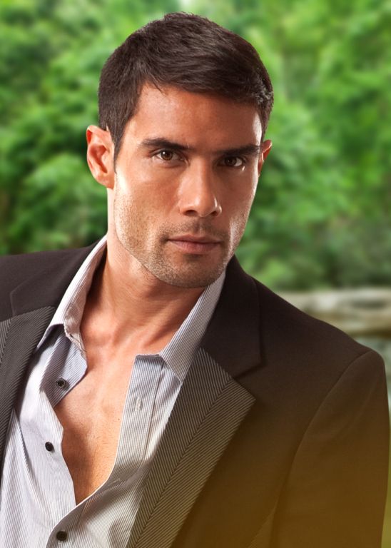 JON HALL MAKES A SACRIFICE FOR MICHELLE MADRIGAL - Showbiz Portal