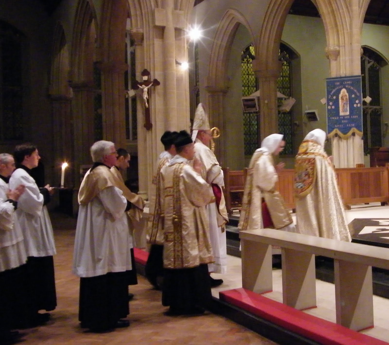 New Liturgical Movement: Pontifical High Mass at Holy Cross Priory ...