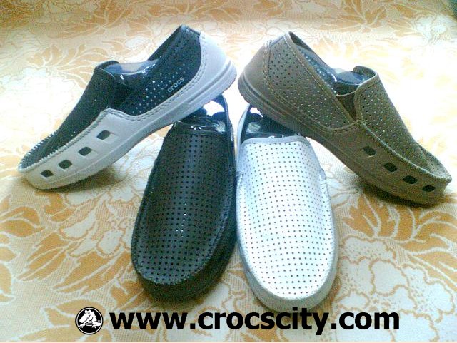 Photo Gallery: CROCS Tideline Suede Circle