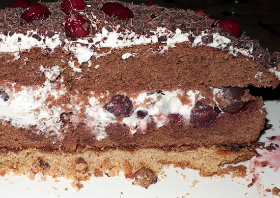 freguille poussot: gâteau festif : la forêt noire