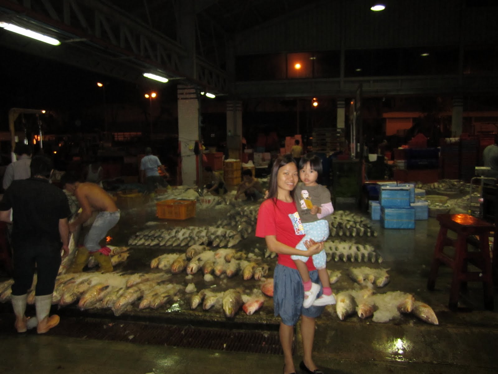 my little wanqi: A trip to Jurong Fishery Port in the wee hours