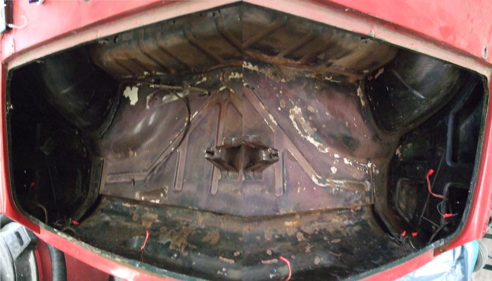 Triumph Spitfire Adventure: Trunk work