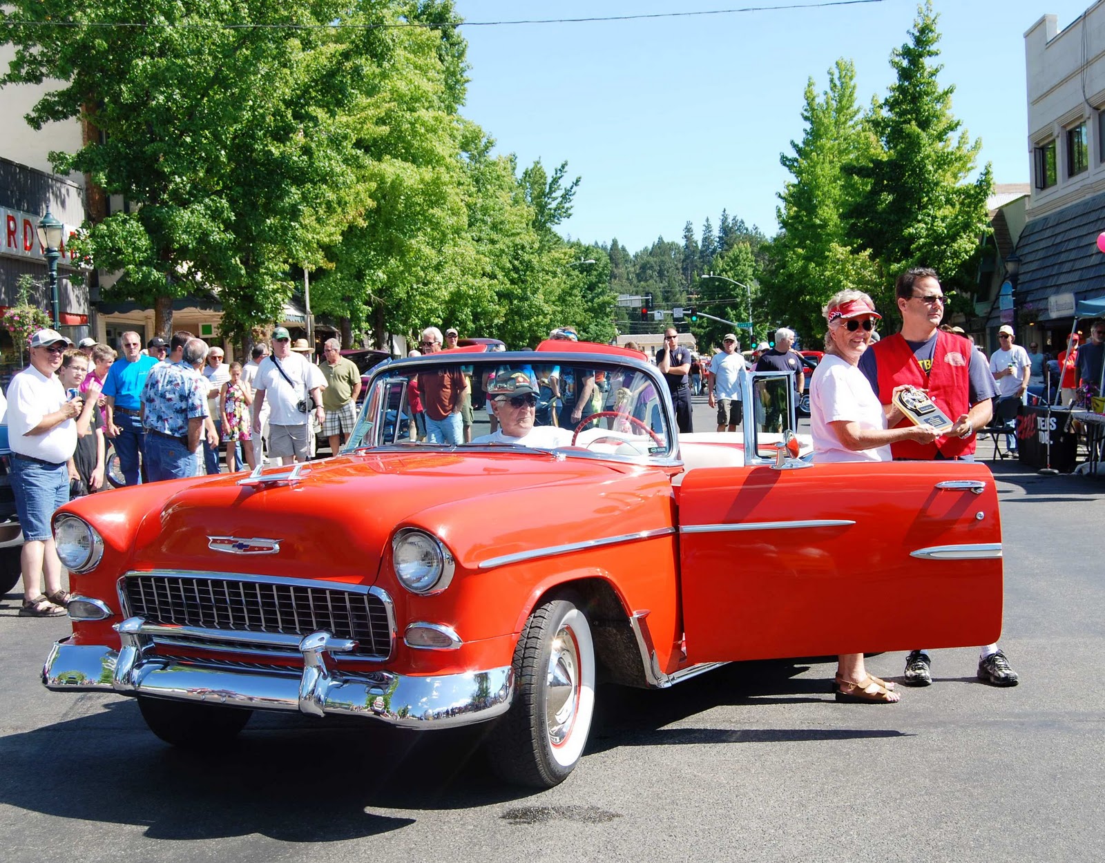 MT SHASTA POLICE DEPARTMENT: Mt Shasta Car Show & Shine 2010