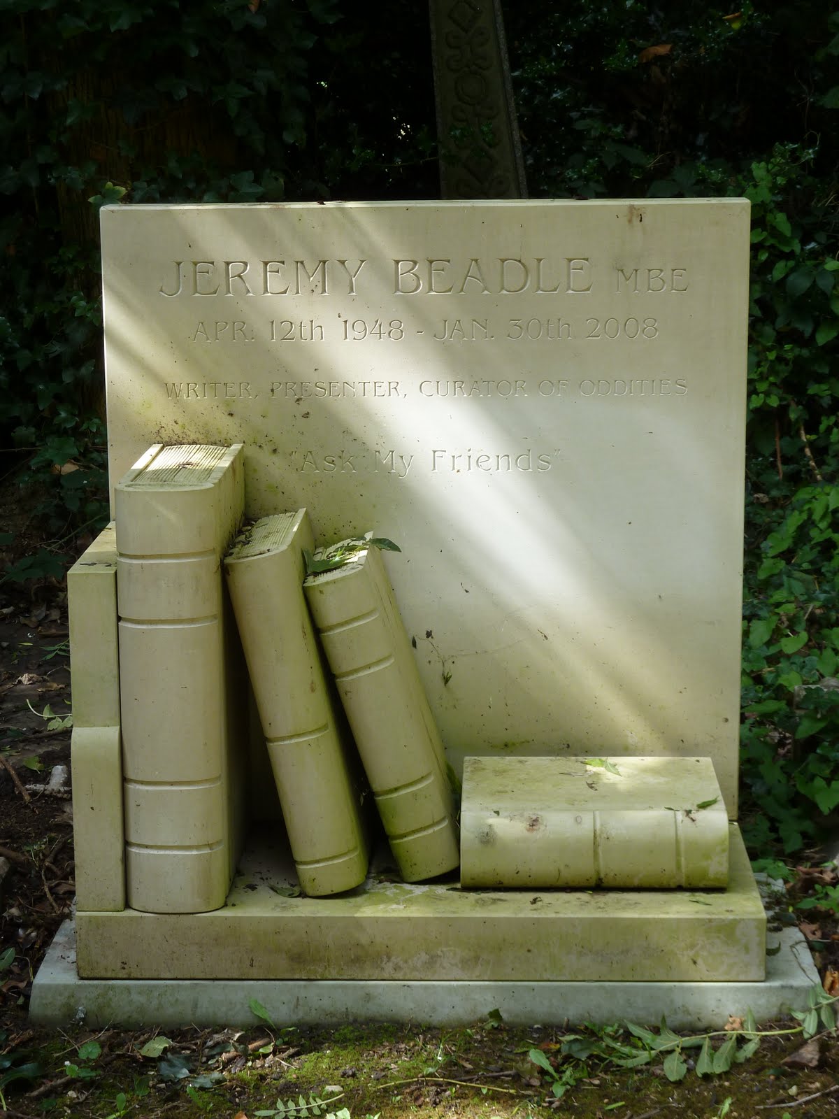 Travels with Shep: Highgate Cemetery