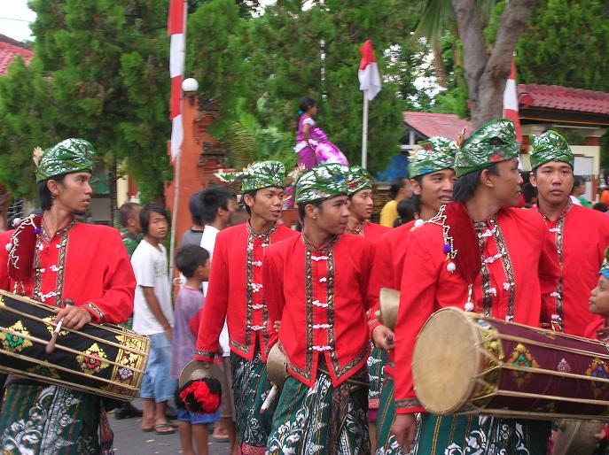North Bali: North Bali Culture and Ogoh-Ogoh Festival on 6th of April 2010