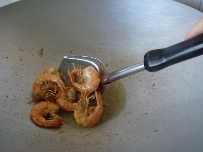 Can You Handle The Truth?: Creamy and cheesy wet butter prawn recipe!