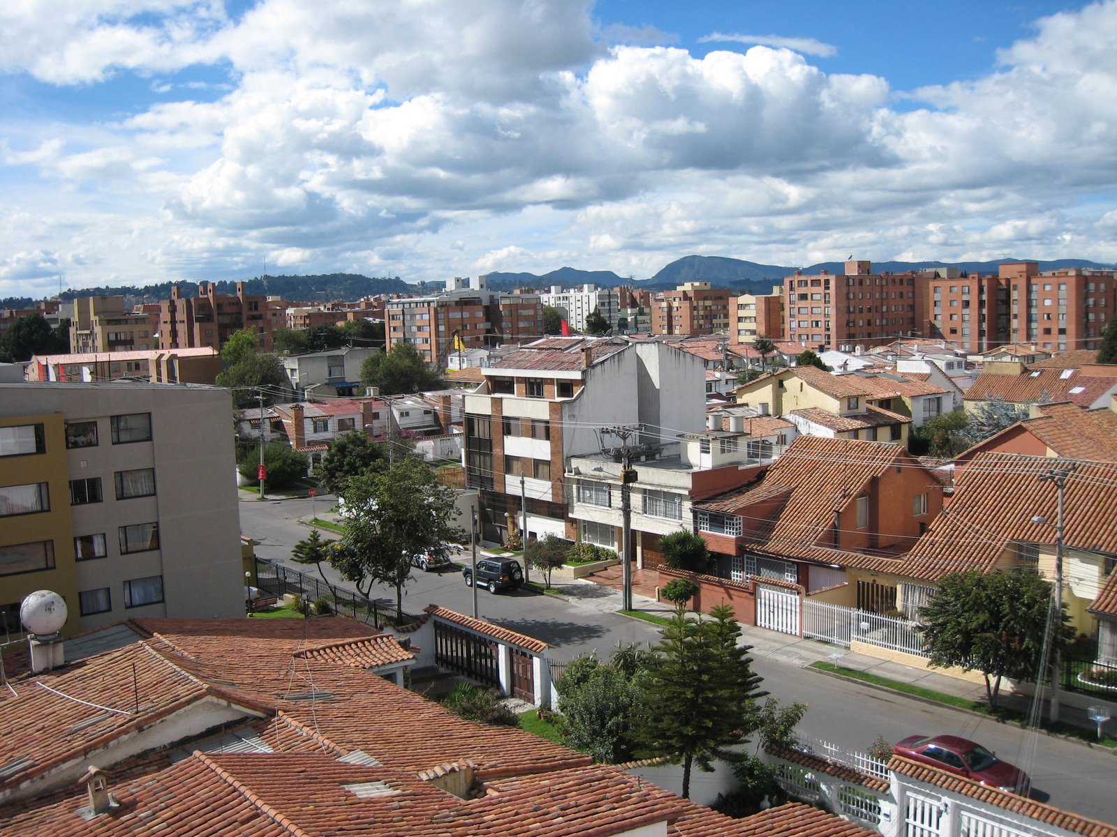 Jcbaway: Our home, the Bogota 10K and freak snow