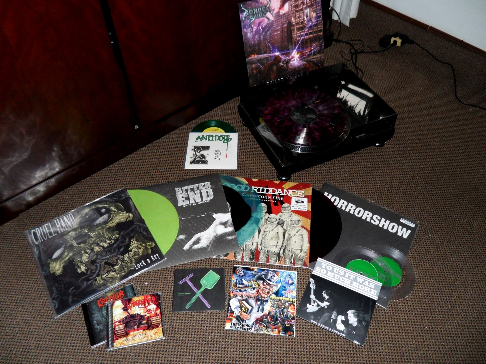 all things old school: HEAVY (METAL) RIFFS & COLOR VINYLS