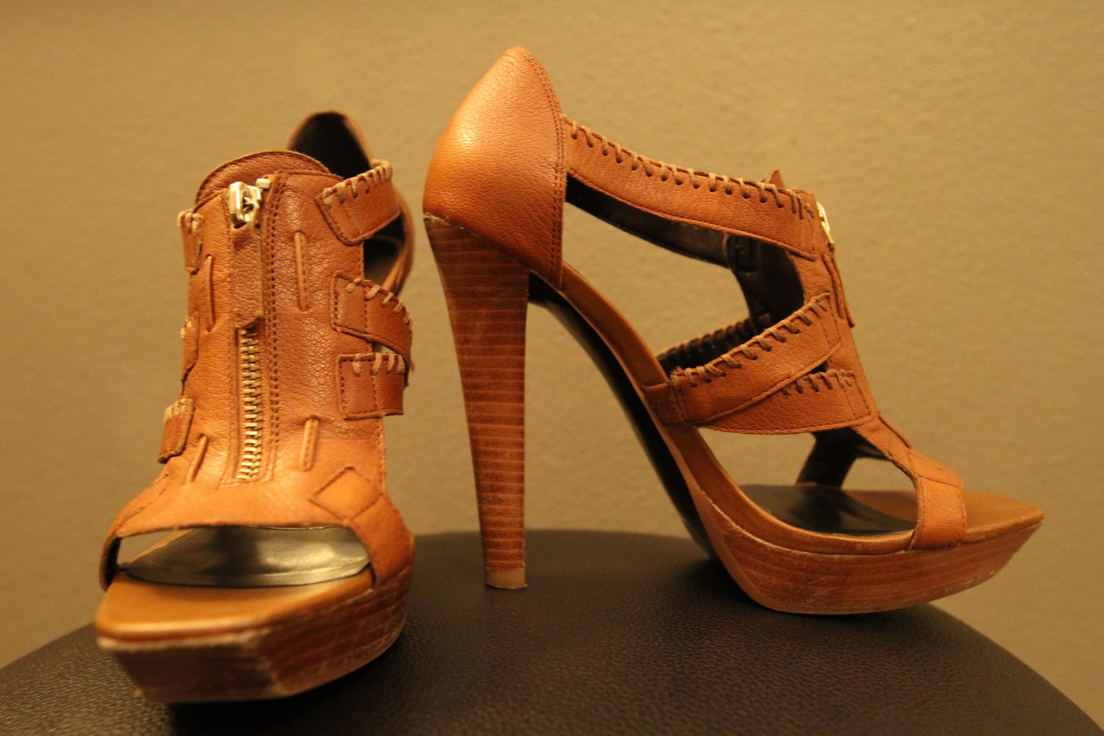 THE HAUTE SHOP: jessica simpson striker heels