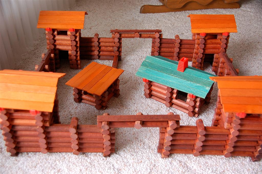 The Mackeys: Lincoln Log Creation