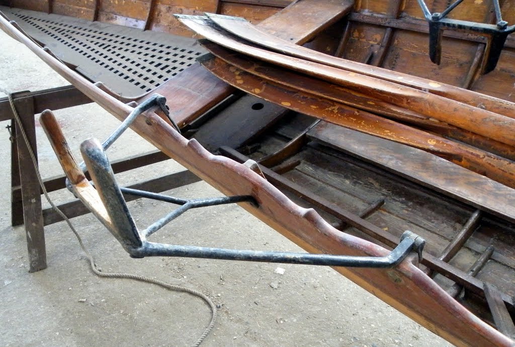 ROWING FOR PLEASURE: Victorian Outriggers