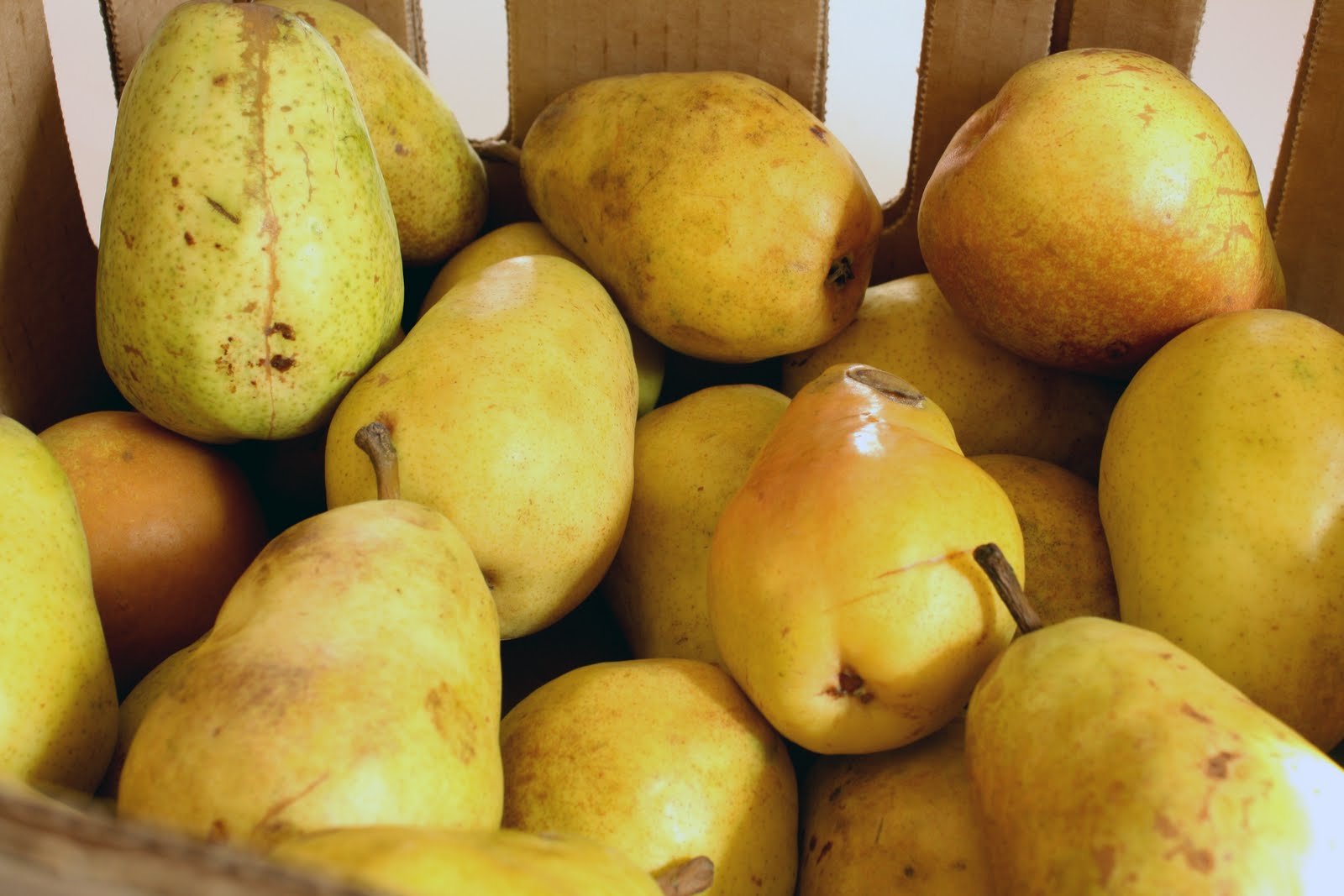 The Parsimonious Princess: Yet Another Canning Post: Pears