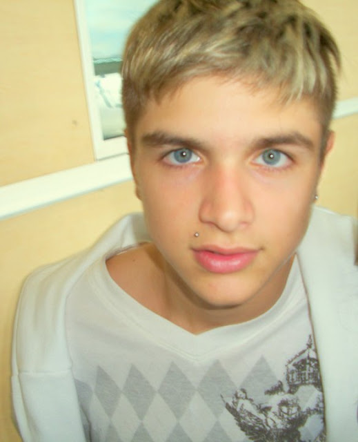 MarcoEsMiio: Vivo enamorada de ti MARCO EMILIANO COLOM HOLLAND.