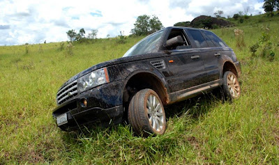 AUTOBESTCARS: Range Rover Sport na lama