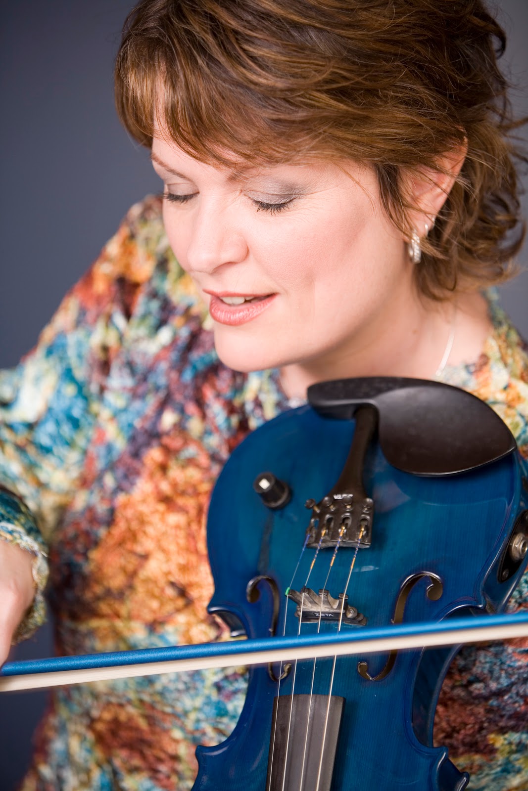 Fiddler Eileen Ivers Takes an Irish Christmas Across the US