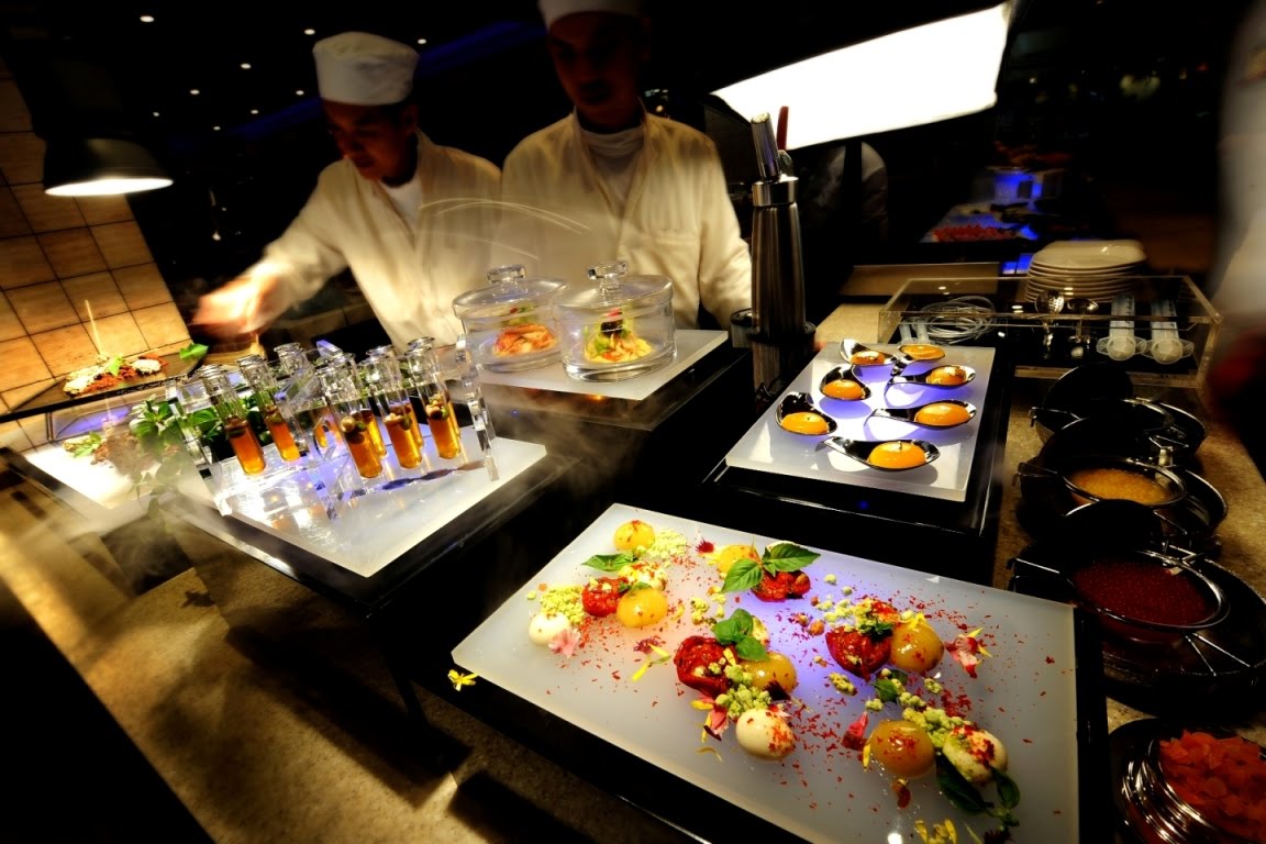 Simply Fabulicious: Binge - Molecular Meets The Masses at Carousel