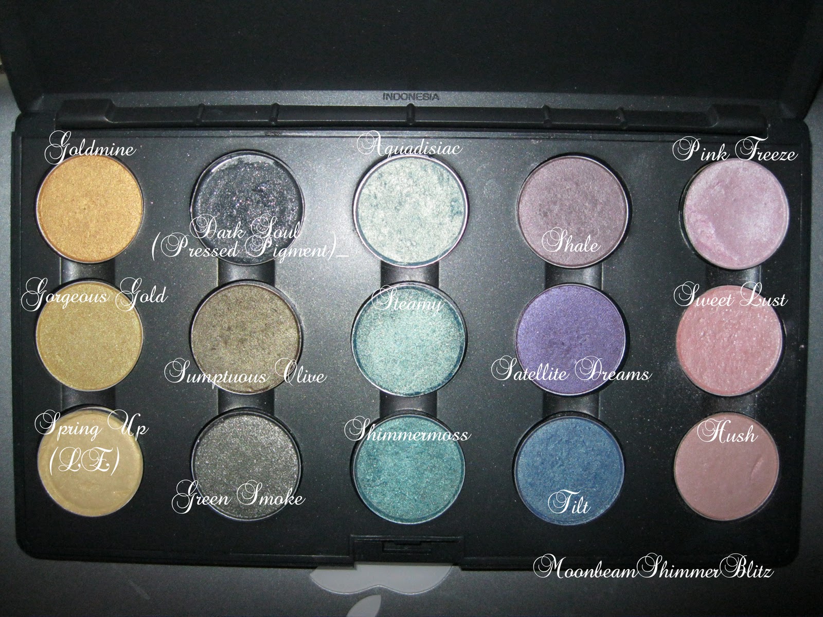 ~*Moon*Beam*Shimmers*~: My MAC Eyeshadow Palettes