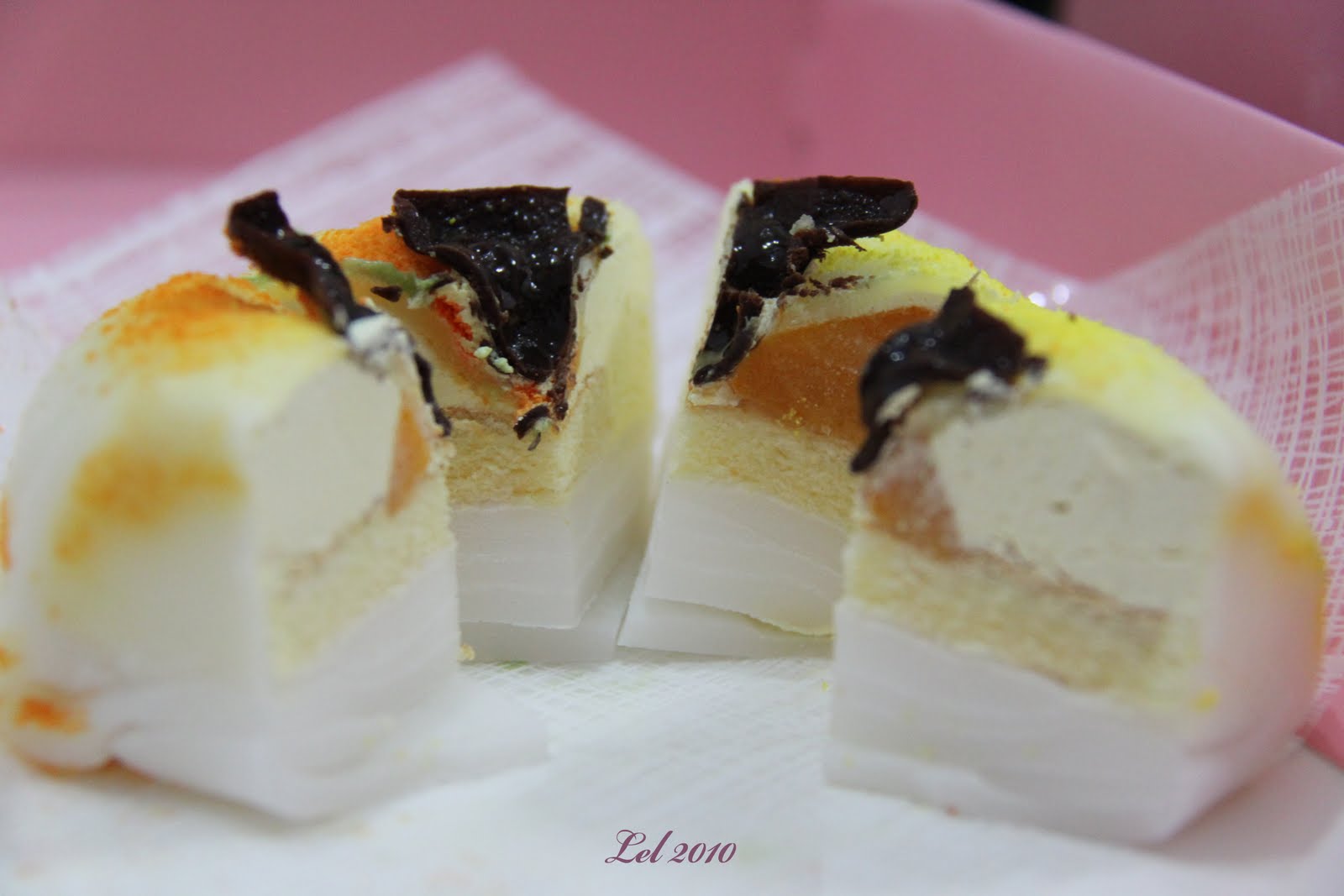 OnionHead's Colorful Life: Mochi Ice Cream Mooncake