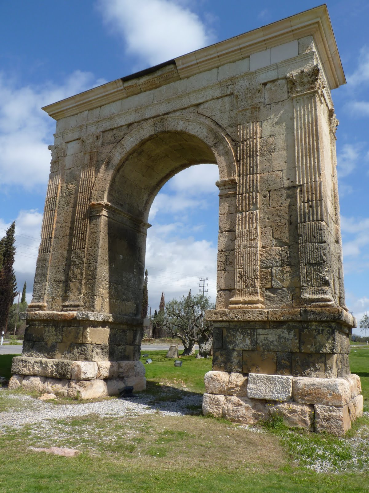 Rincones Blognitos: Arco de Roda de Barà (Tarragona)