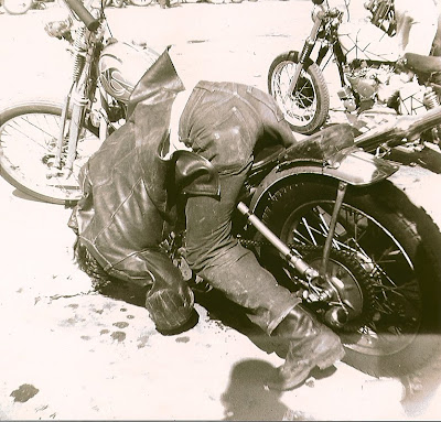 Wing Nuts Motorcycle Club: Happy New Year from the Wing Nuts