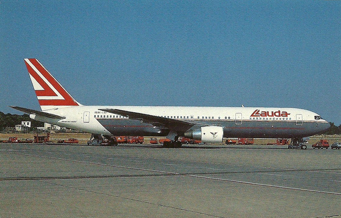 The traveler's drawer: LAUDA AIR. Boeing 767-329 (ER) aircraft