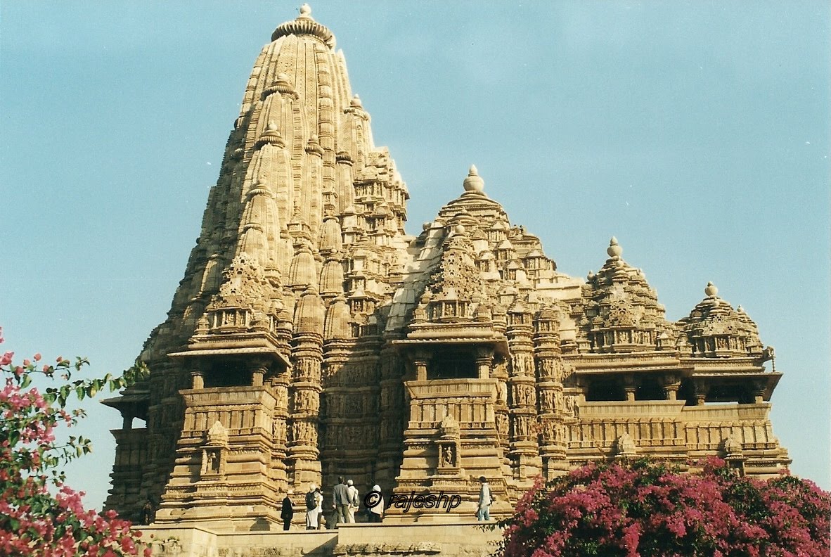 My India Travel: Kandariya Mahadeva Temple, Khajuraho