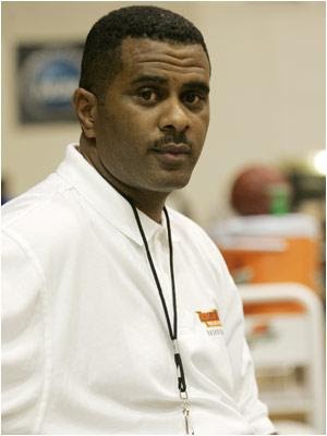 MEAC/SWAC SPORTS MAIN STREET™: Morgan Bears Roll Past Howard, 75-62