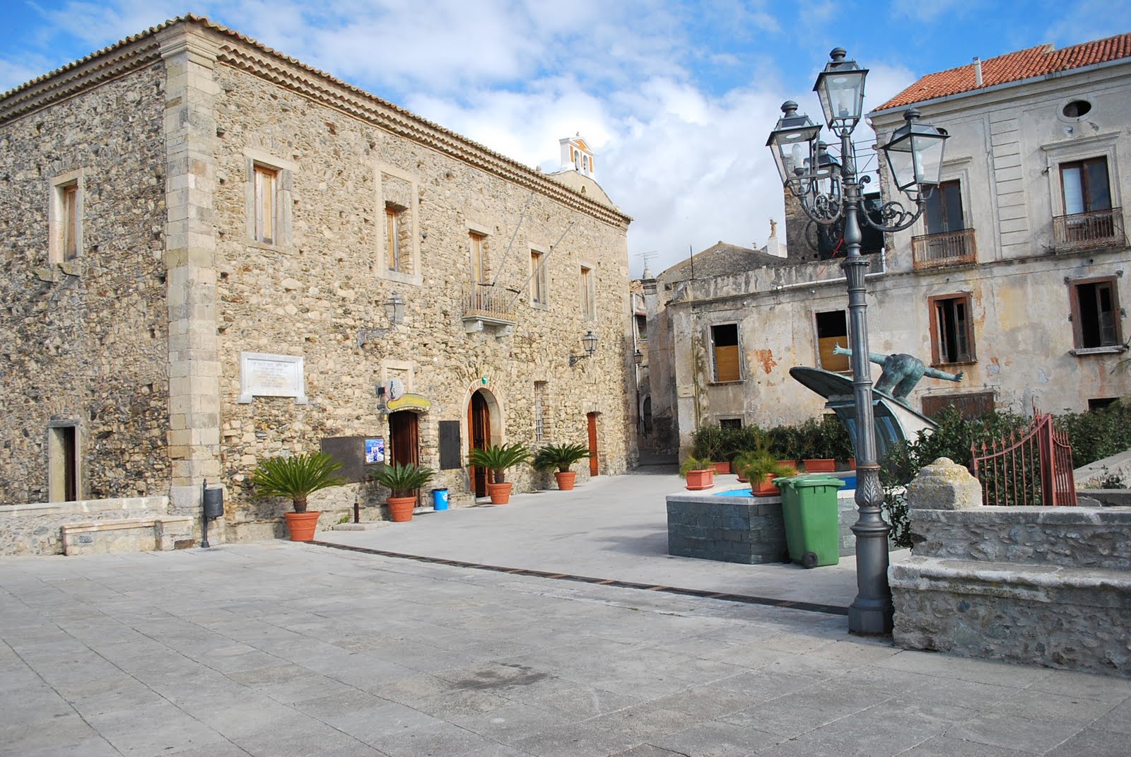 From Australia to Italy - and back: Visiting Fiumefreddo