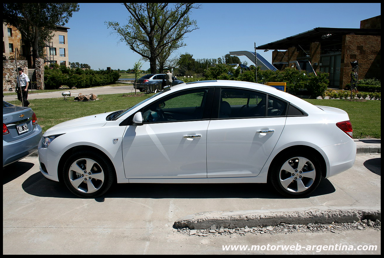 Lanzamiento Chevrolet Cruze - Motorweb Argentina