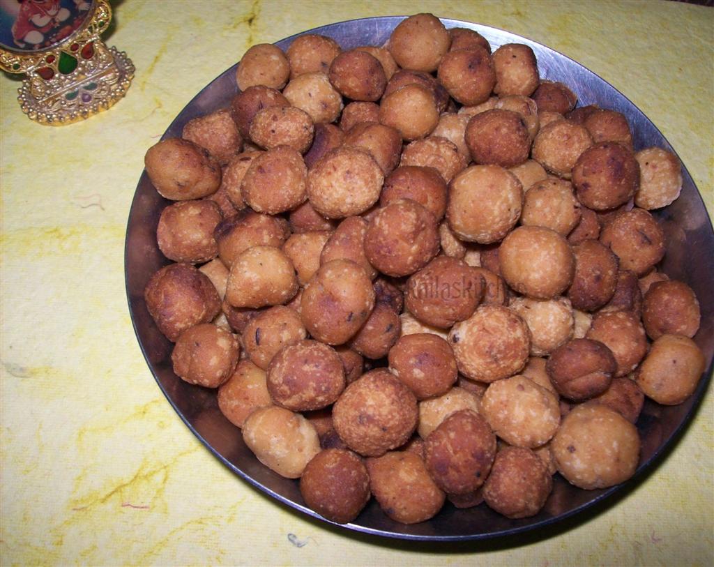 Experiments in Kailas Kitchen: Uppu Cheedai and Vellai Cheedai ...