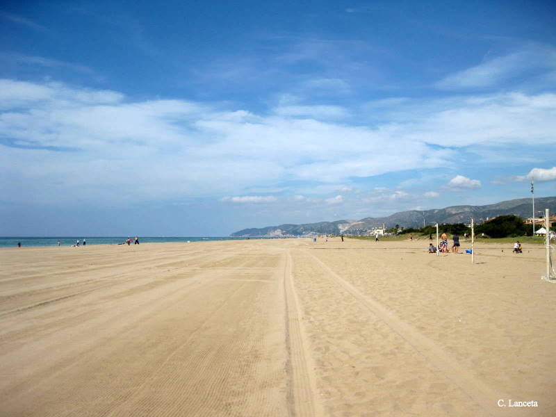 En busca de la cuadratura del círculo: Playa en Gavá