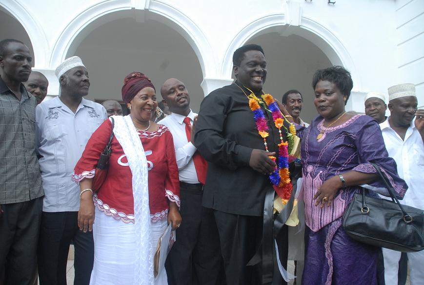 *DK. DIDAS MASABURI AIBUKA KIDEDEA UCHAGUZI WA MEYA WA JIJI LA DAR ES ...