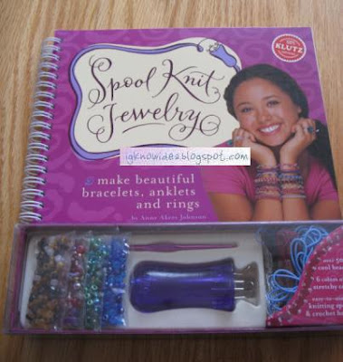Crafty and All That: Handmade rings from Klutz Spool Knit Jewelry Book