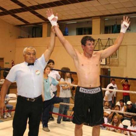 PINTO HOY: El boxeador pinteño Daniel Sanabria debutó en el mítico Luna ...