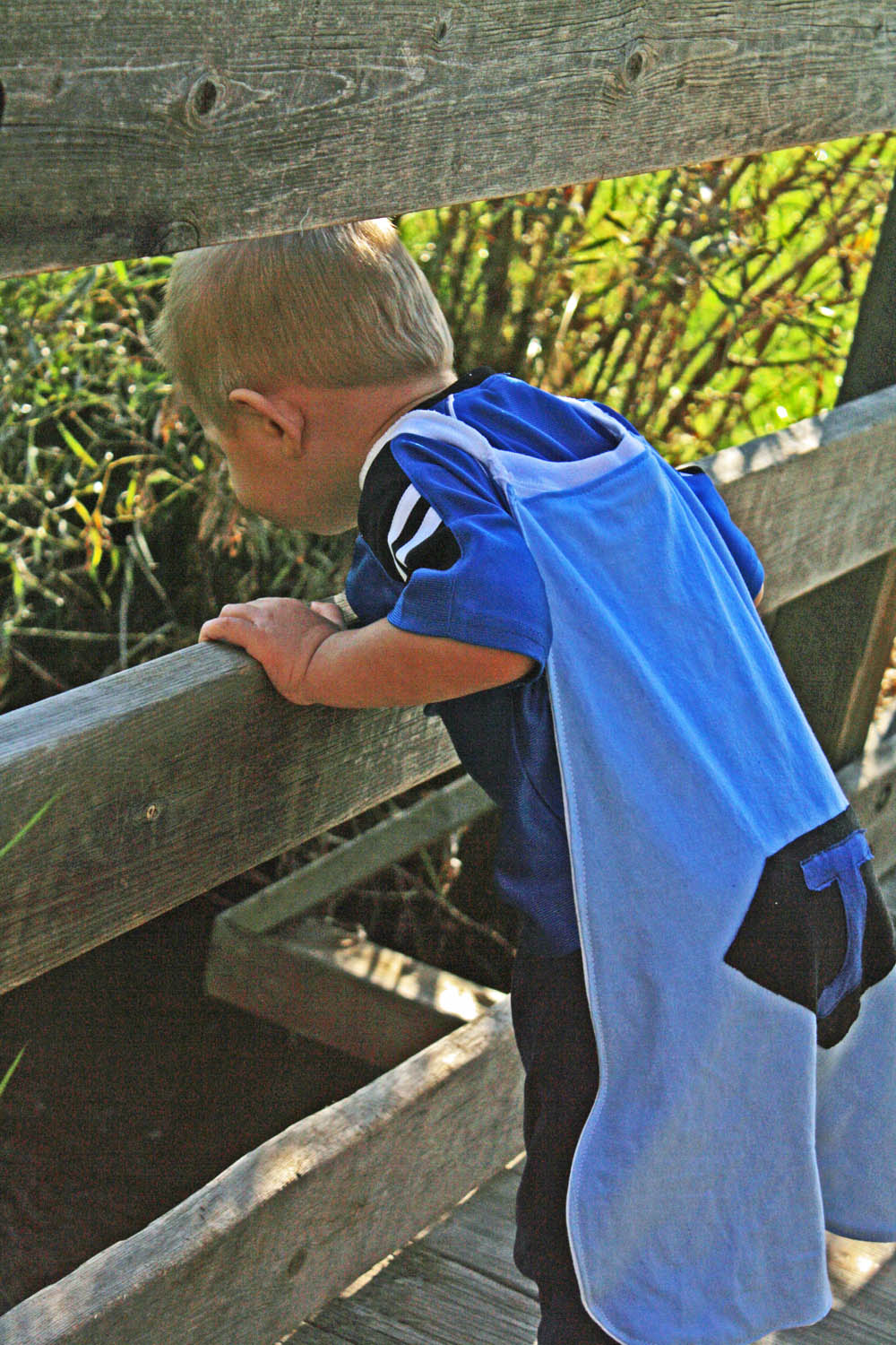 Thrillingly Thrifty: T Shirt Cape Tutorial