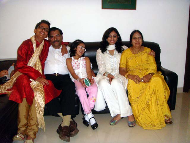 Intresting Things Ever: Family Pictures of Actor Rahman